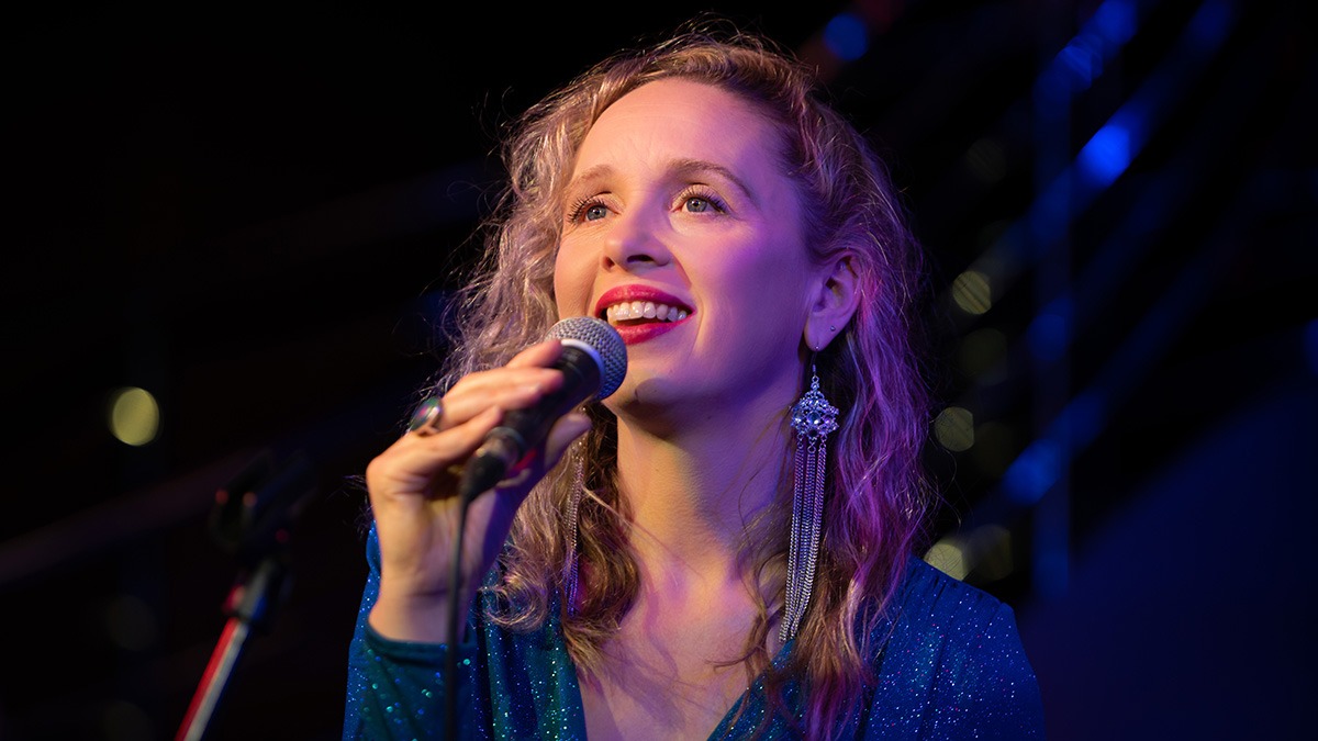 Biog » Rachel Sutton